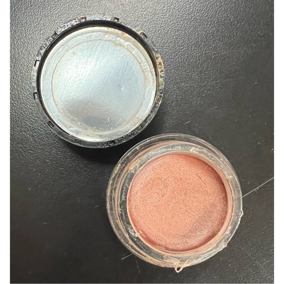 ModelCo | Makeup | Hailey Baldwin For Modelco Highlight In Rose Gold ...